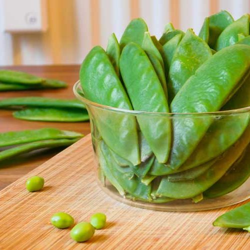 Peultjes koken, of wokken.